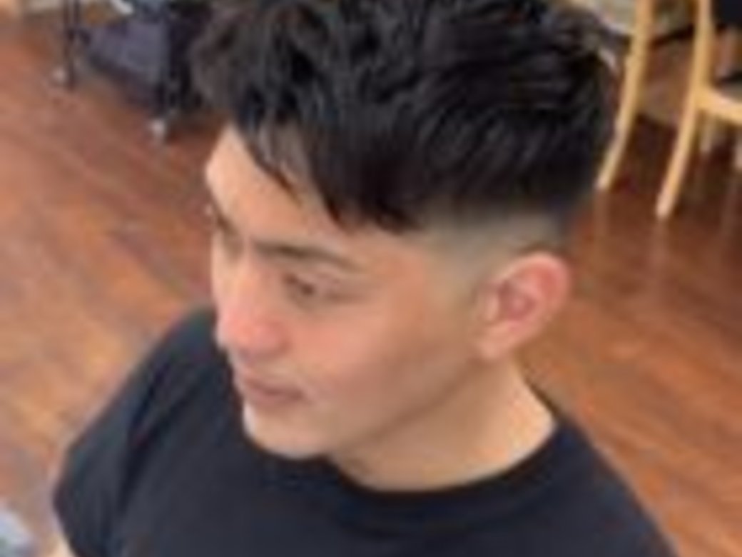 スキンフェード ️ツーブロック風 | OFA'S HAIR